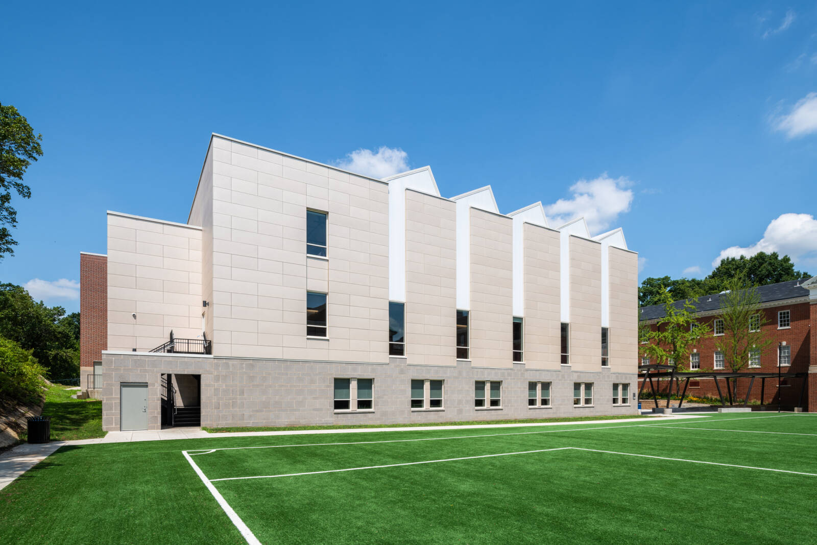 DC International School - Swisspearl