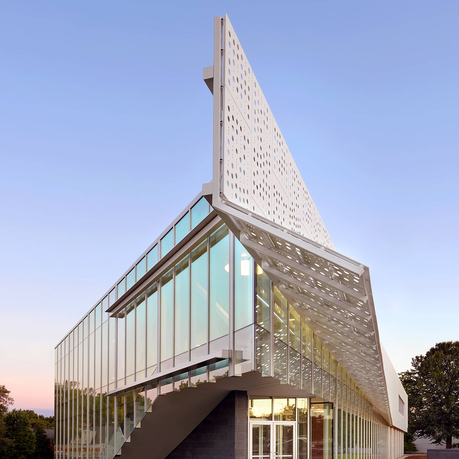 Davis-Harrington Welcome Center - Swisspearl